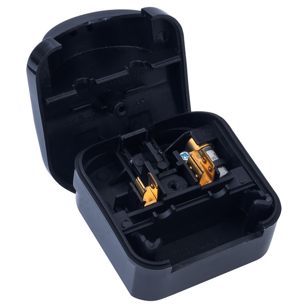 Power Connections SCP-BK-R-5A Black Schuko Plug Converter No Earth ...