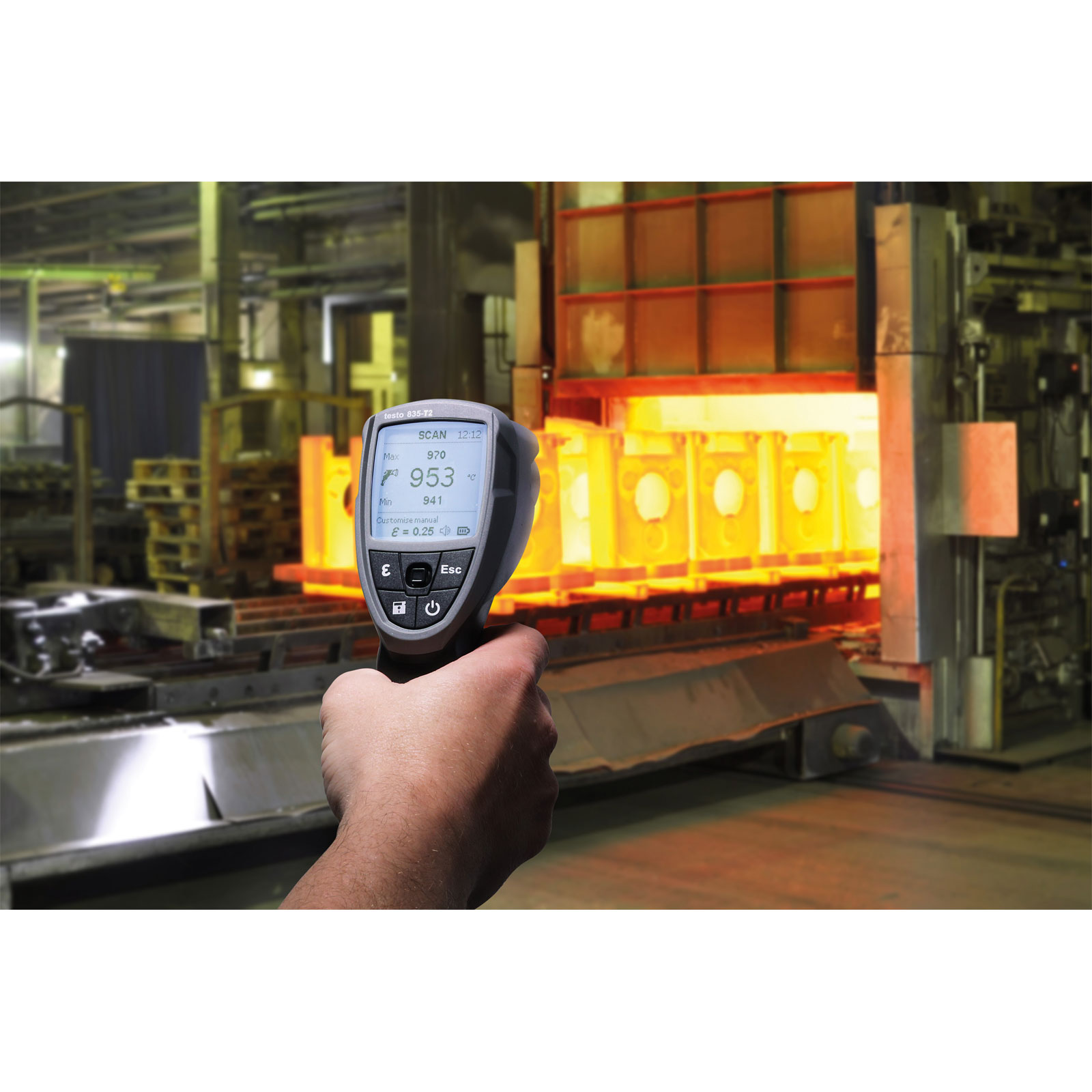 Testo 0560 8352 835-T2 Infrared Thermometer | Rapid Online