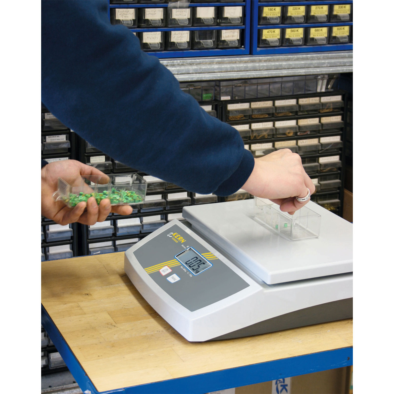 Kern FCE 3K1N Bench Scale 1g : 3kg | Rapid Online